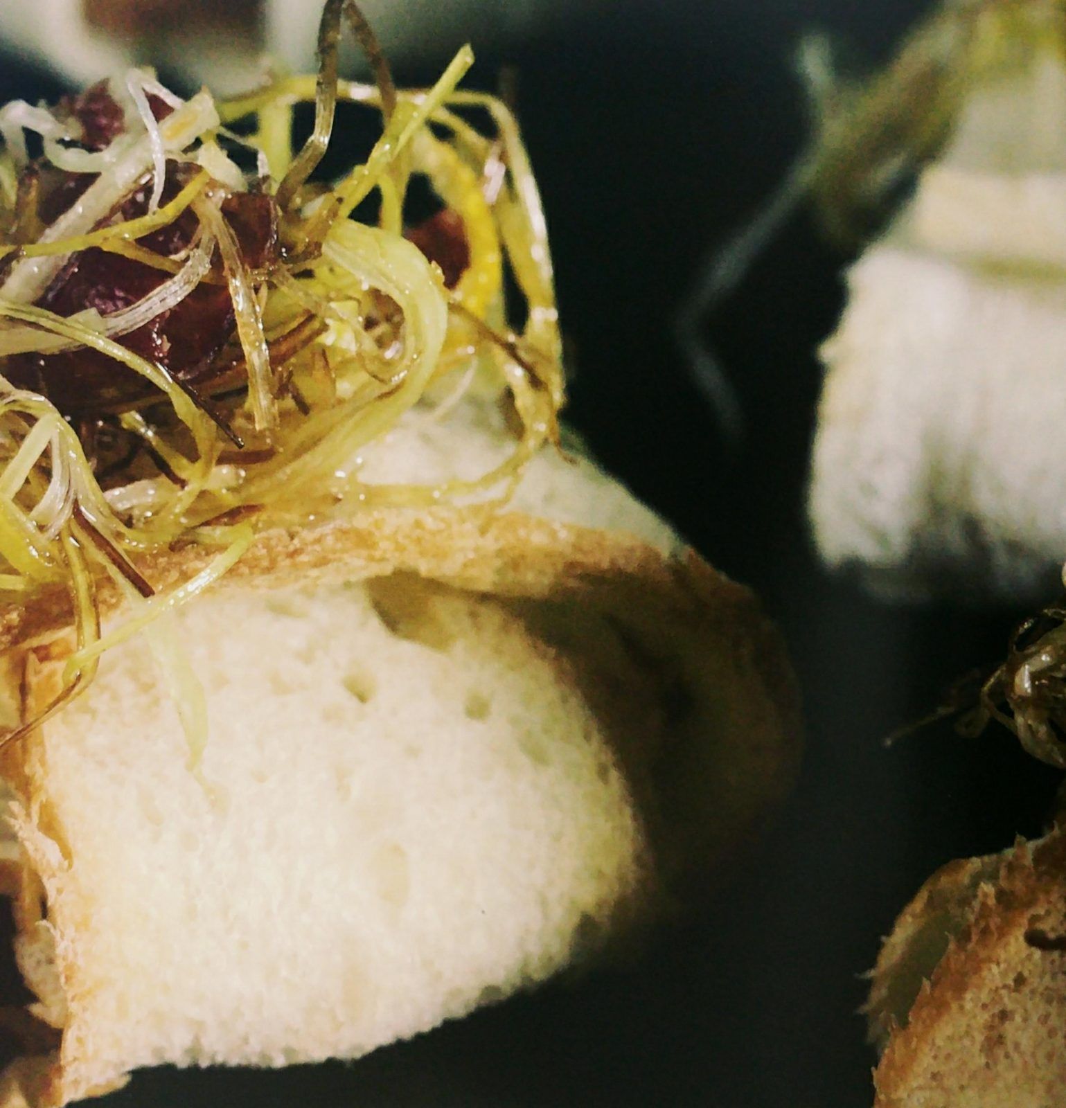 Yema trufada con jamón ibérico en costra de pan | Blog | Calidad Gourmet